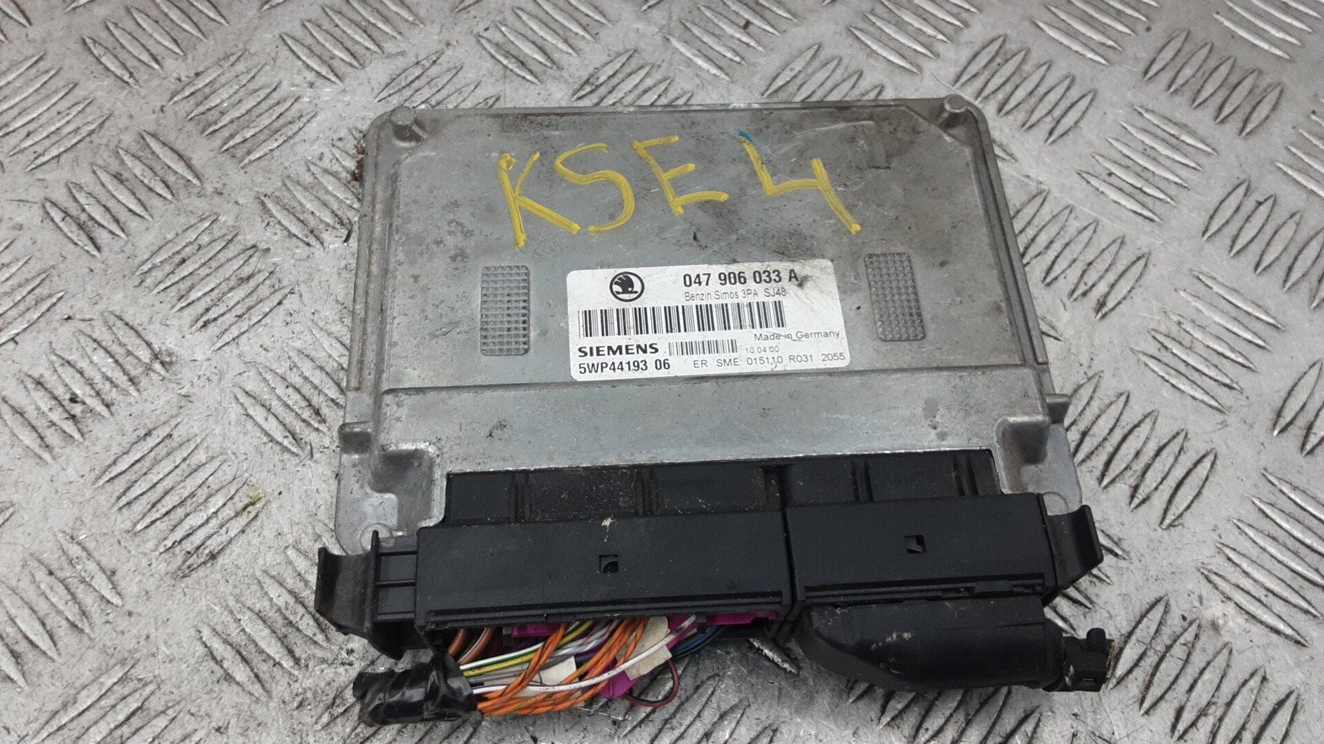 Блок управления двс SKODA FABIA 1, Номер 047906033а