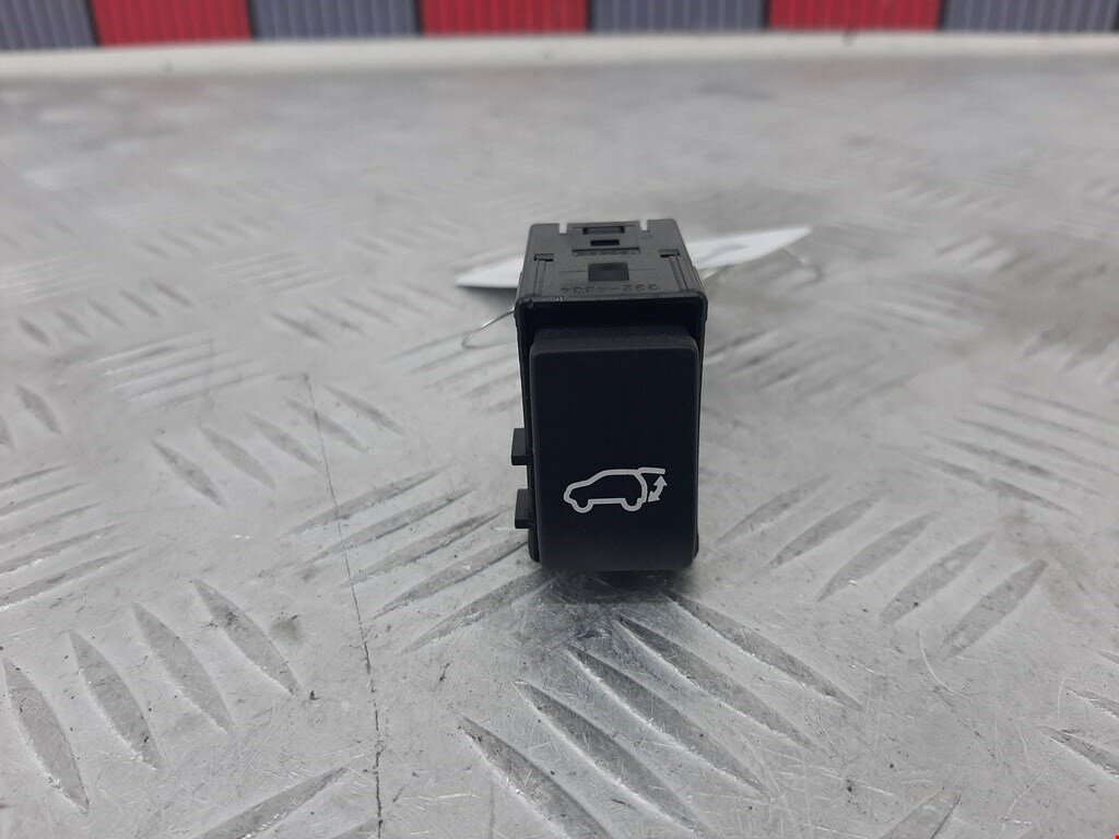 Кнопка открытия багажника Lexus RX 3 (AL10) 15C332 арт. 1706106