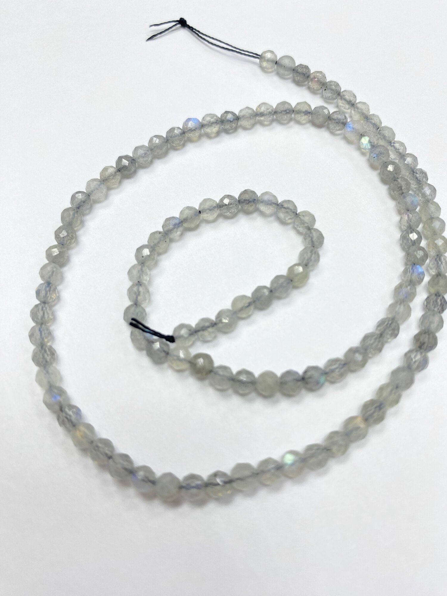 Бусины из лабрадора граненого 4 мм, нить 39 см, 110 бусин