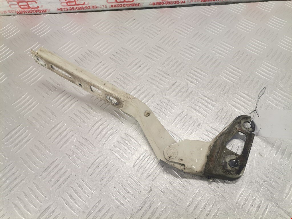 Петля капота правая Audi Q7 4L 4L0823302 арт. 1054686