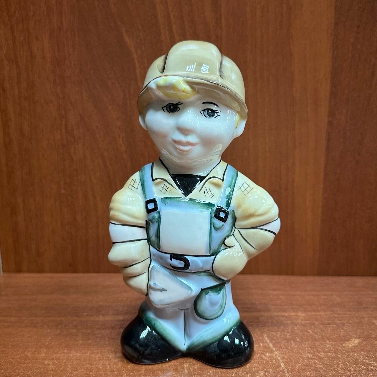 Фарфоровая Статуэтка Строитель Высота 20 см Вербилки!