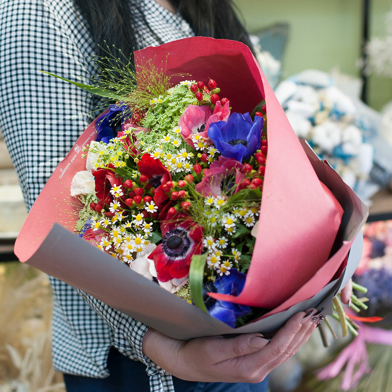 Букет цветов "Lady", ассорти, на стеблях, 33 цветка, высота 45 см