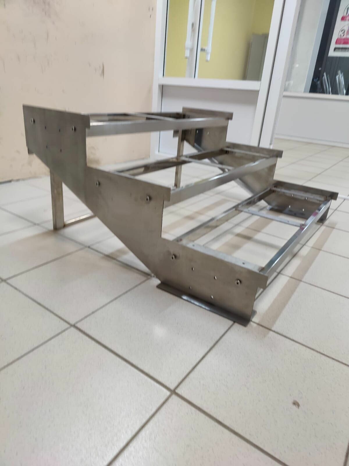 Лестница-крыльцо из нержавеющей стали ,3 ступени, без ДПК, без ограждения.