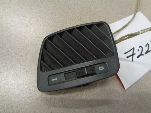 Дефлектор воздушный правый от Audi A6 C5 1997-2004