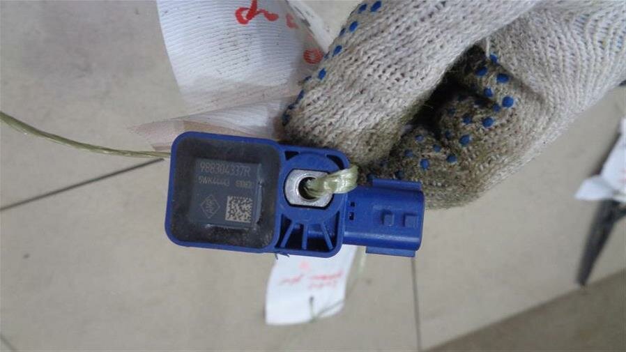 Датчик AIR BAG от Renault Duster 2010>