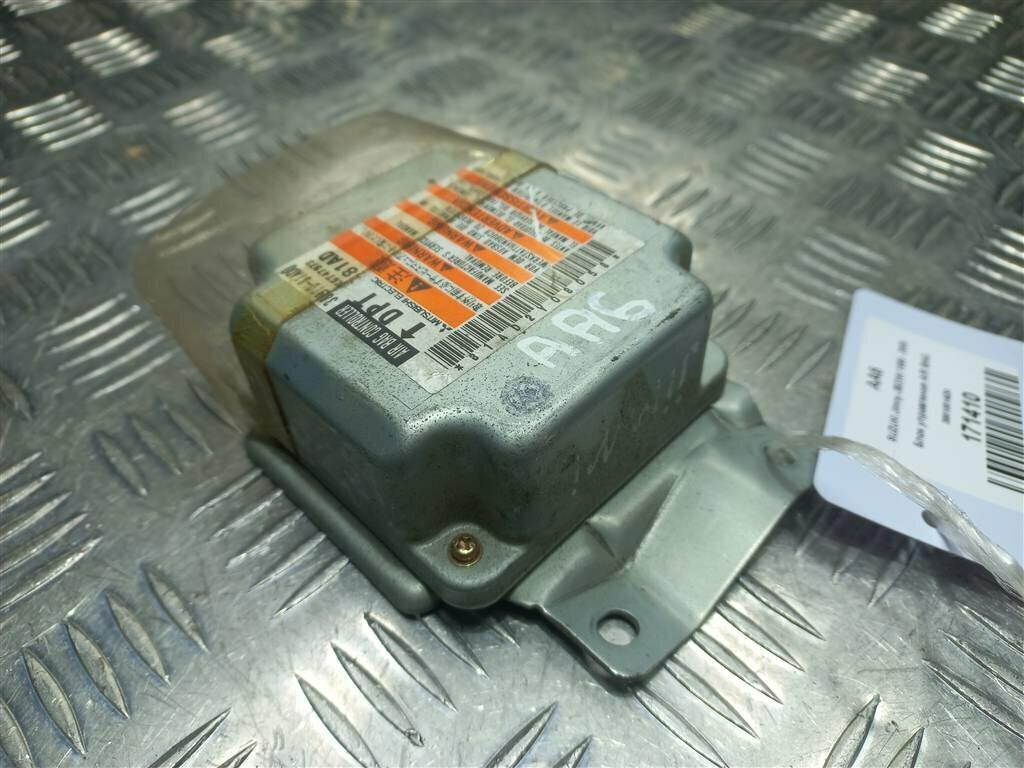 Блок управления SRS (AIR BAG) Б/У для SUZUKI JIMNY III рестайлинг (2005—2012) 3891081AD0