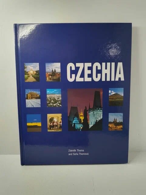 Книга Slovart "Czechia", 2006 год, твердый переплет, мелованная бумага, 128 стр — фото 1