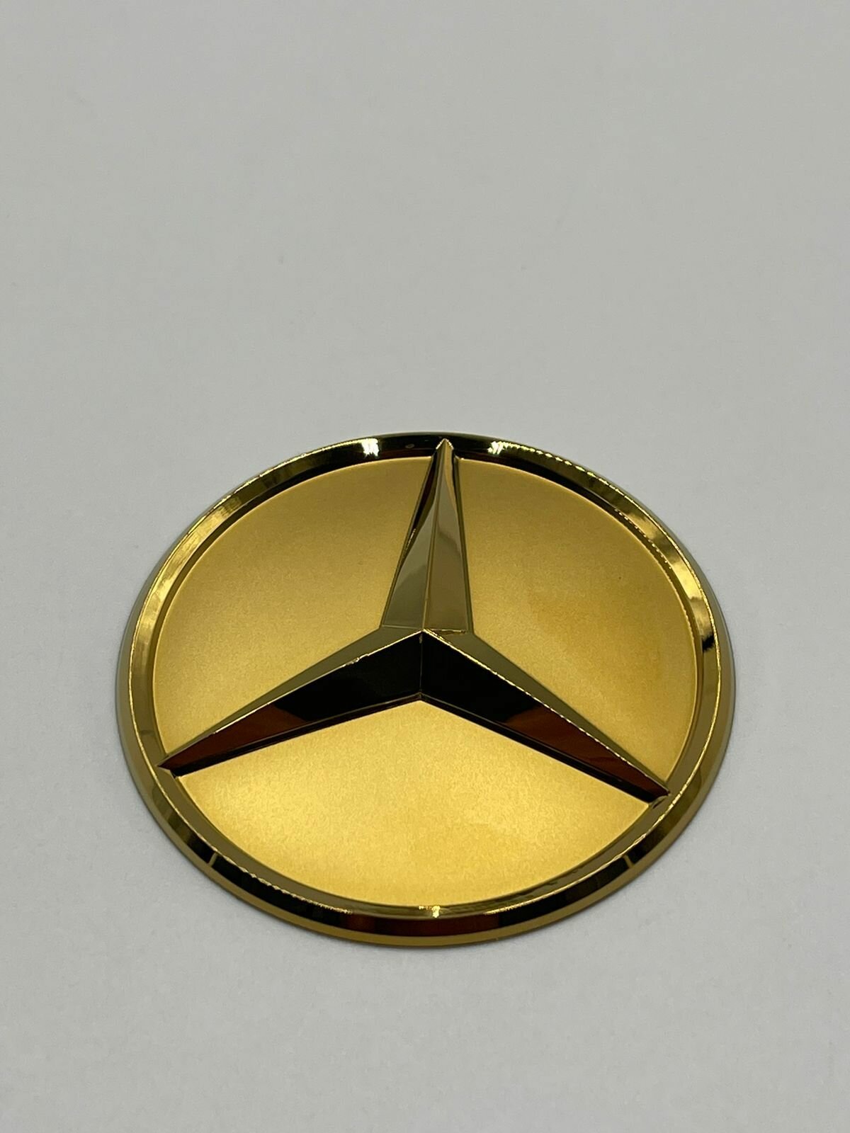 Эмблема на руль Mercedes Benz золотистая Gold 57 мм