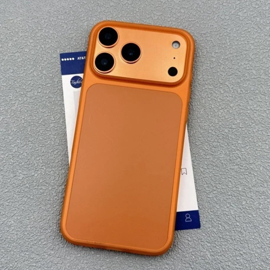 Оранжевый чехол для iPhone 17 Pro Max