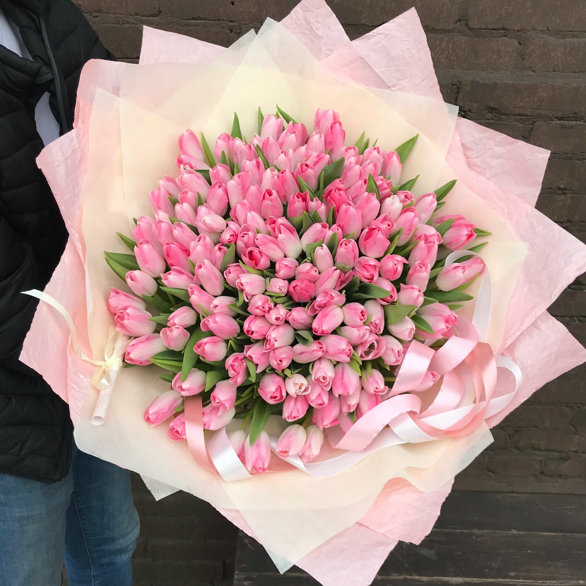151 тюльпан / Букет из 151 нежно-розового пионовидного тюльпана сорта «Foxtrot»