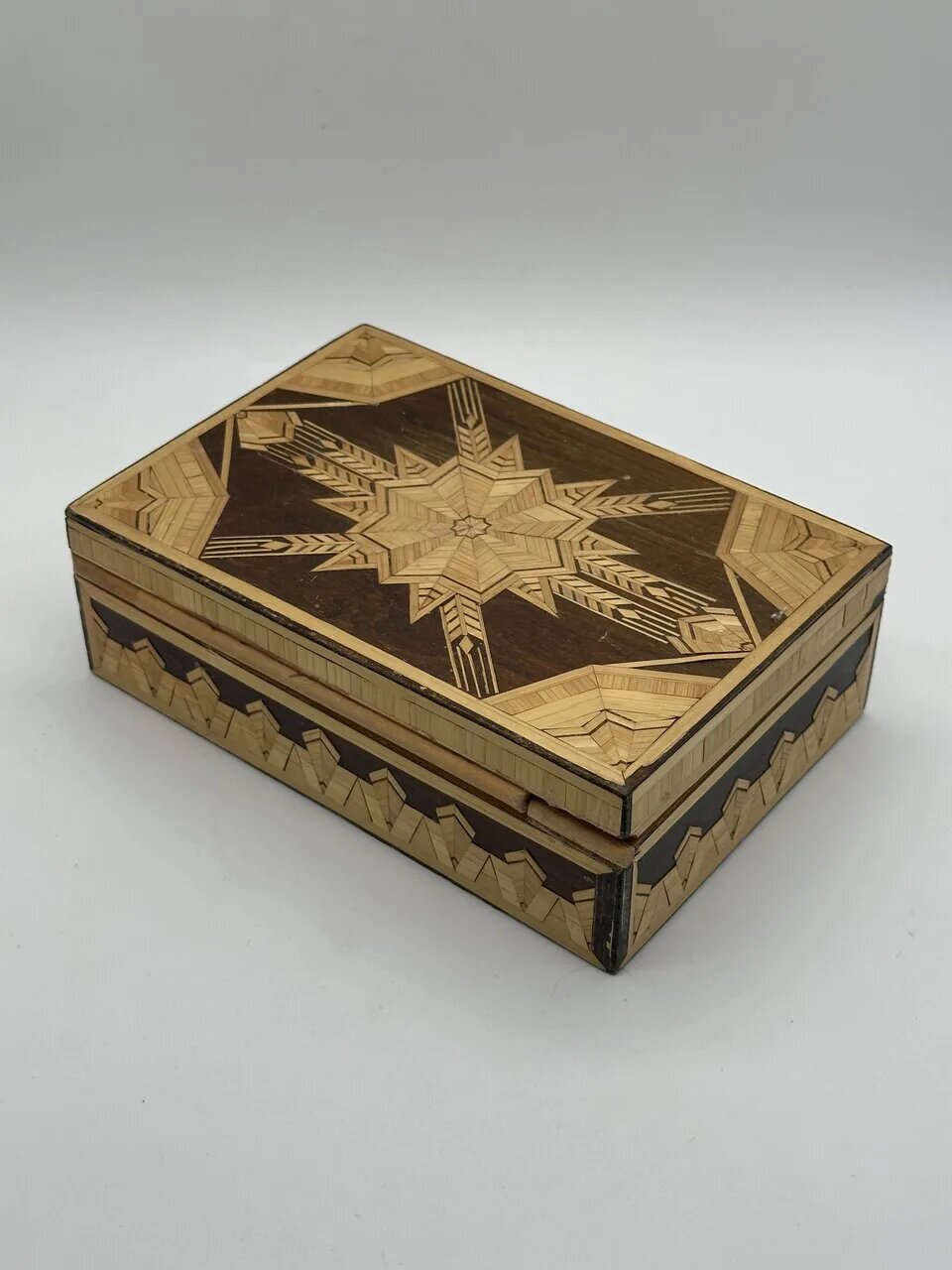 Шкатулка для украшений винтажная ссср 70 годы дерево узорная