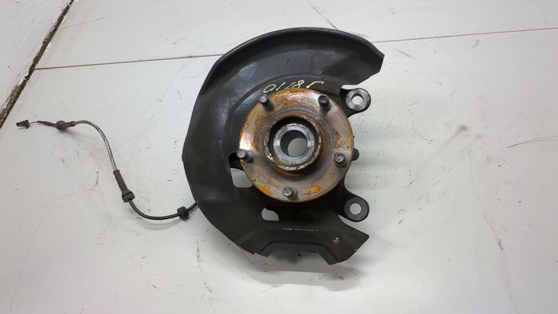 Ступица (кулак, цапфа) правая передняя Renault Koleos 2016- Б/У