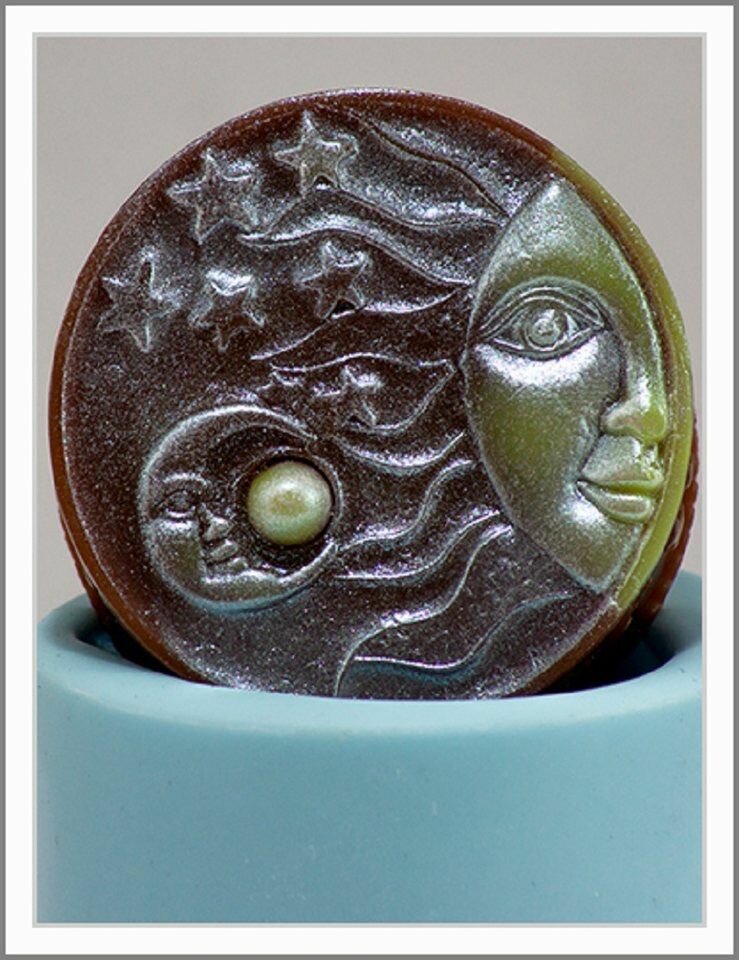 Силиконовая форма для мыла Солнце и Месяц, для свечей гипса 1шт 6 х 6 х 2,5 см