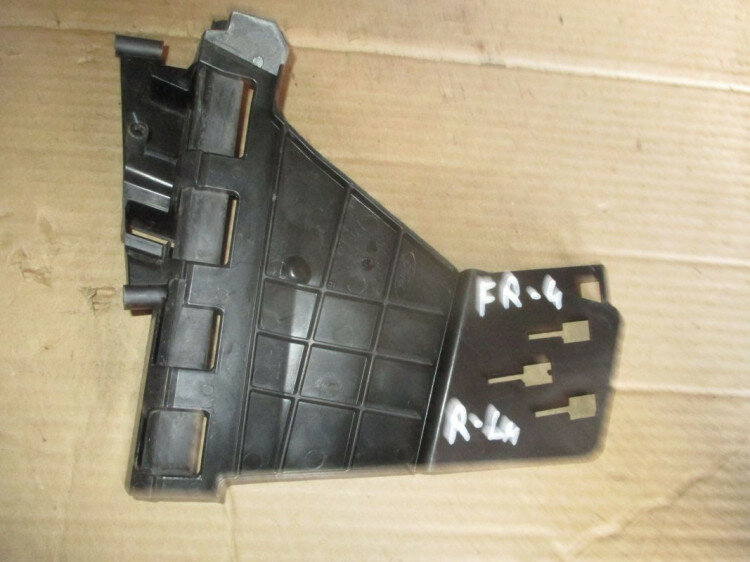 Кронштейн замка двери задней левой 8A61A264A53AE Форд Фиеста с 2008г , -