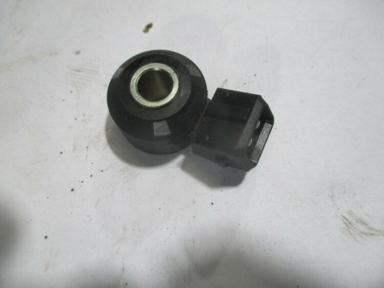 Датчик детонации 220601KT0A A2C53324618 Ниссан Жук F15 F15E с HR16DE 1,6 литра Кашкай