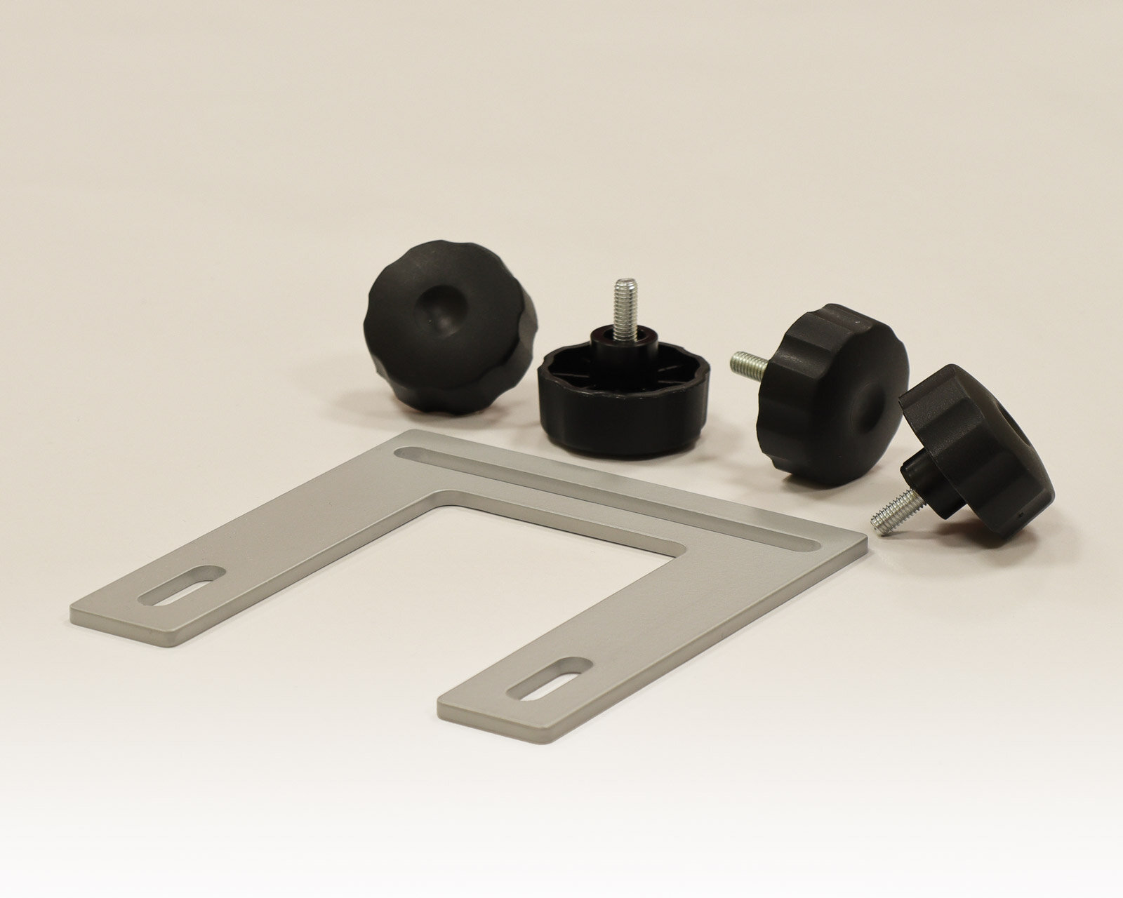 П-соединитель столешницы стальной (комплект: пластина – 1 шт, винт-держатель – 4 шт.)