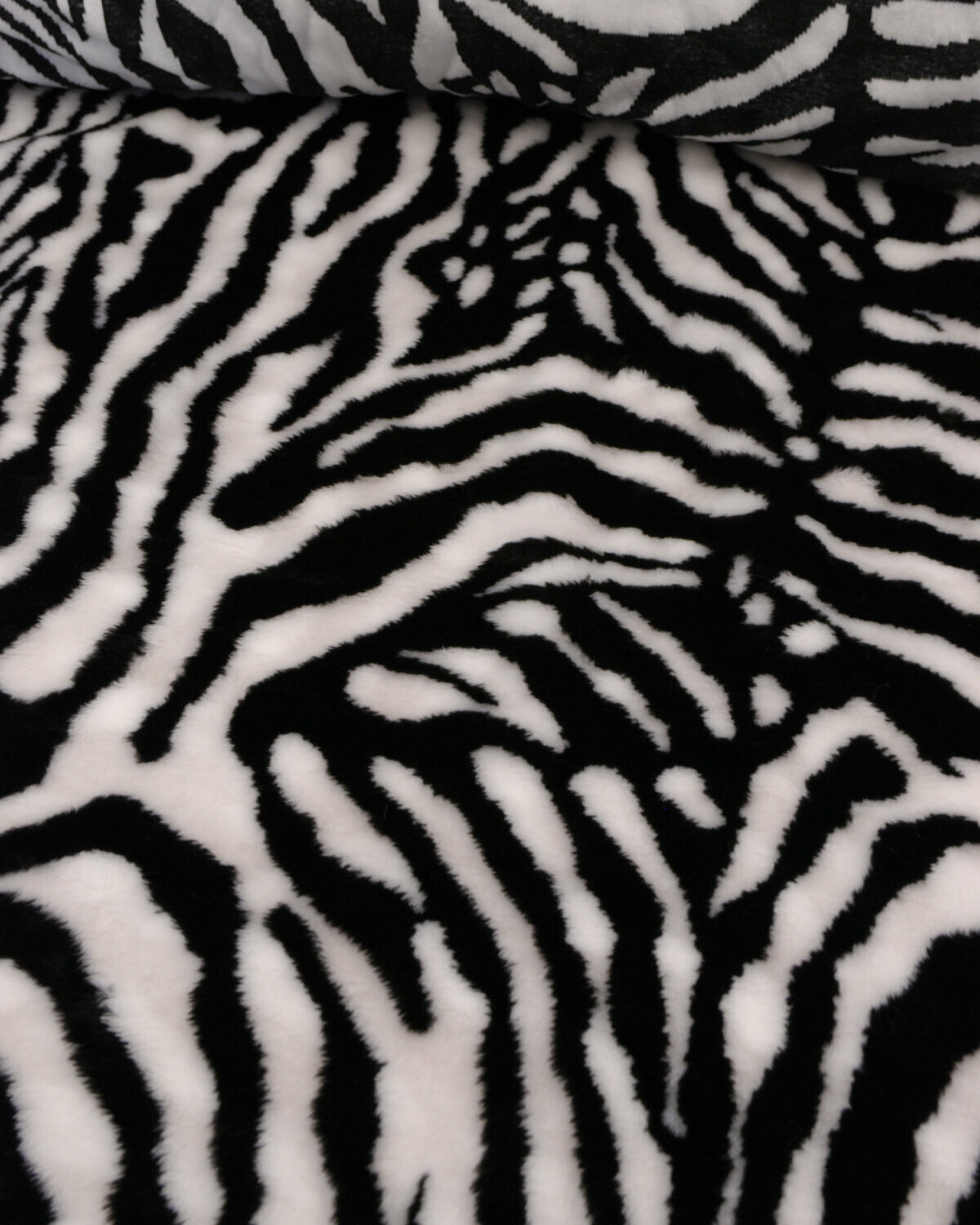 Мех искусственный коротковорсовый для пошива мягких игрушек и карнавальных (новогодних) костюмов, Зебра, ш-150 см, отрез 0,5 метра