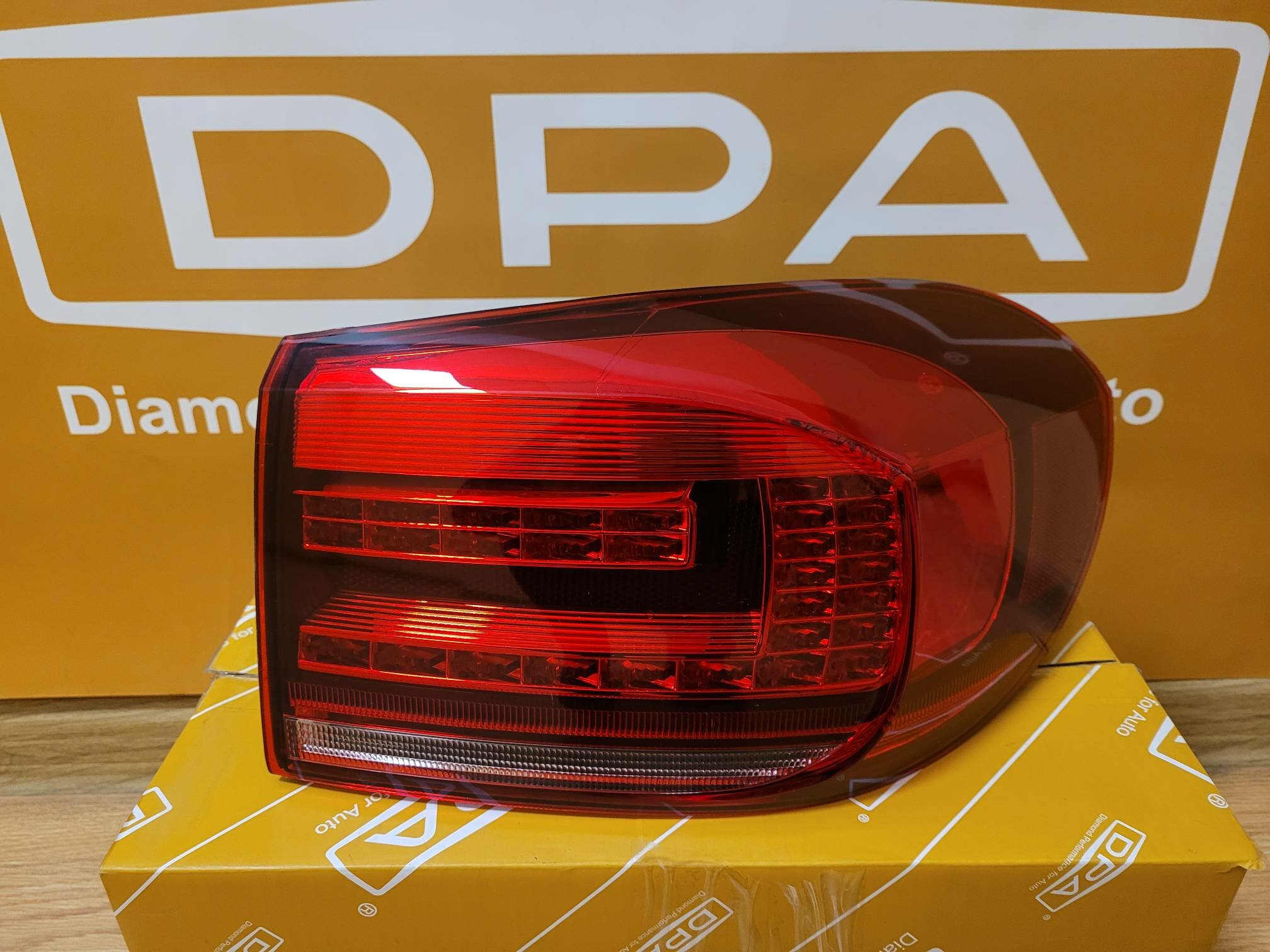 Фонарь задний правый LED VW Tiguan 2008-2018 (ОЕ: 5N0945208)