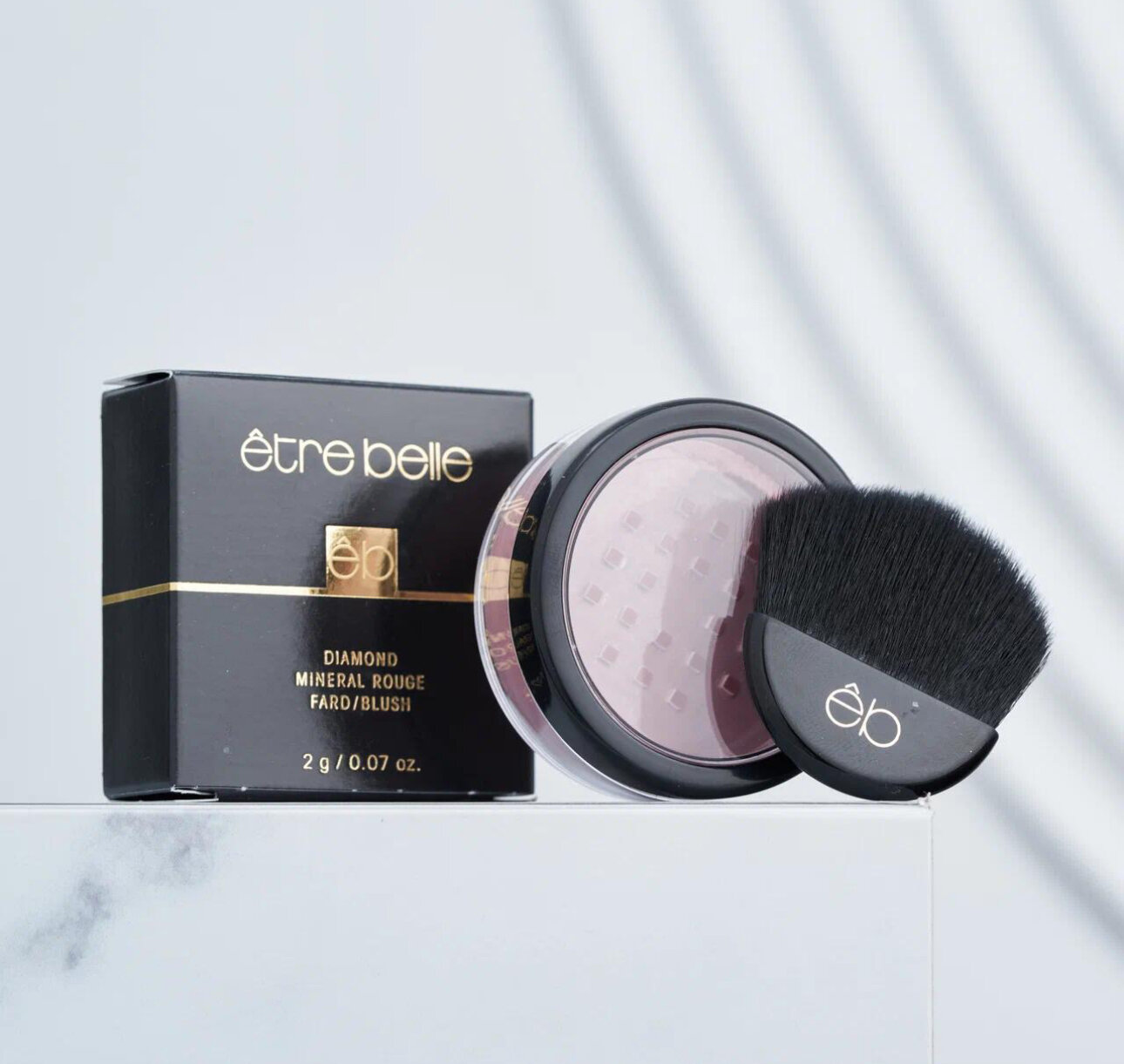 Etre Belle Diamond Mineral Powder Легкая минеральная пудра для лица с аметистово-турмалиновыми пигментами, цвет Rosewood Mineral Rouge 422-03