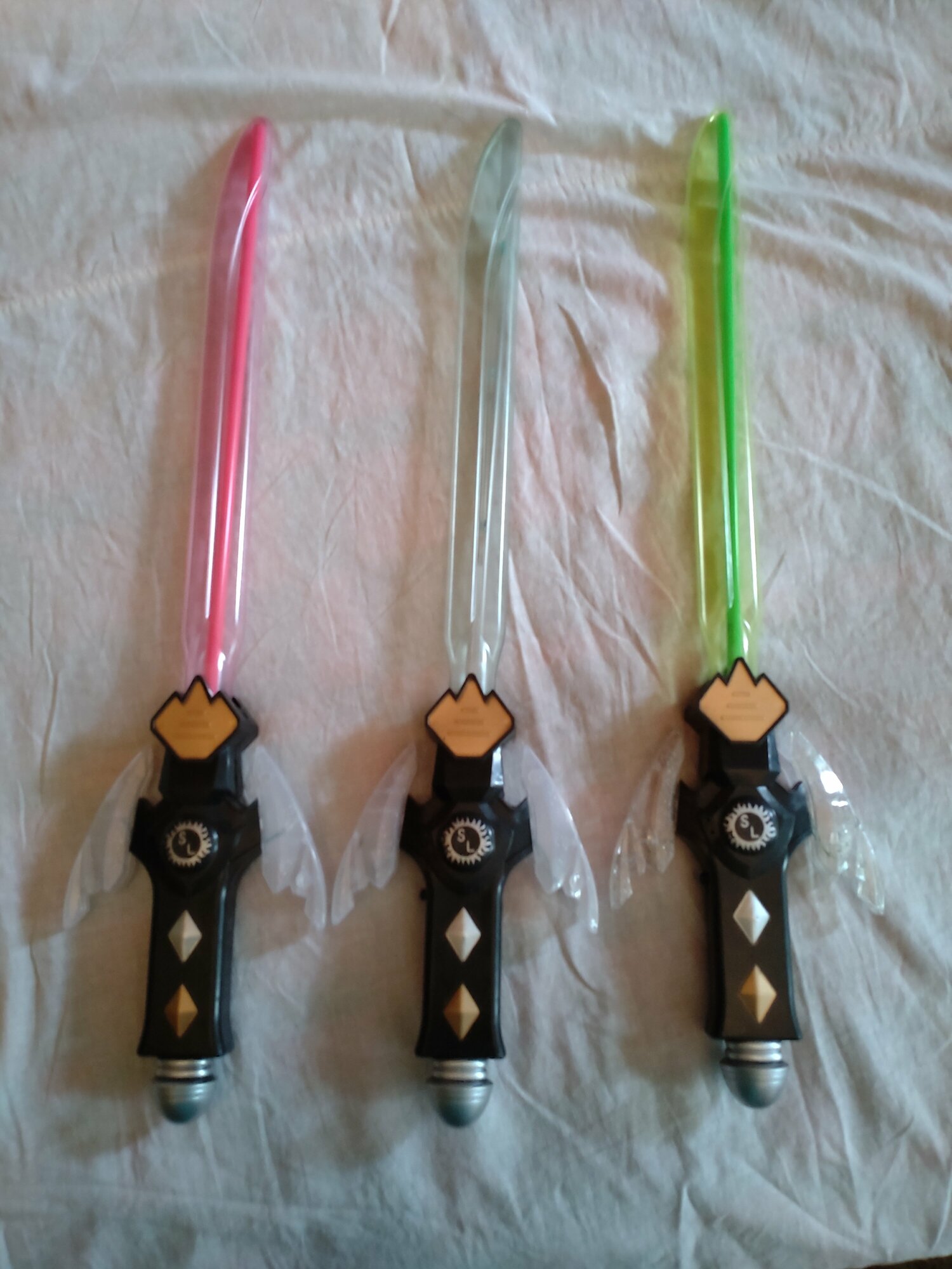 Меч со звуковыми и световыми эффектами, с проректором .