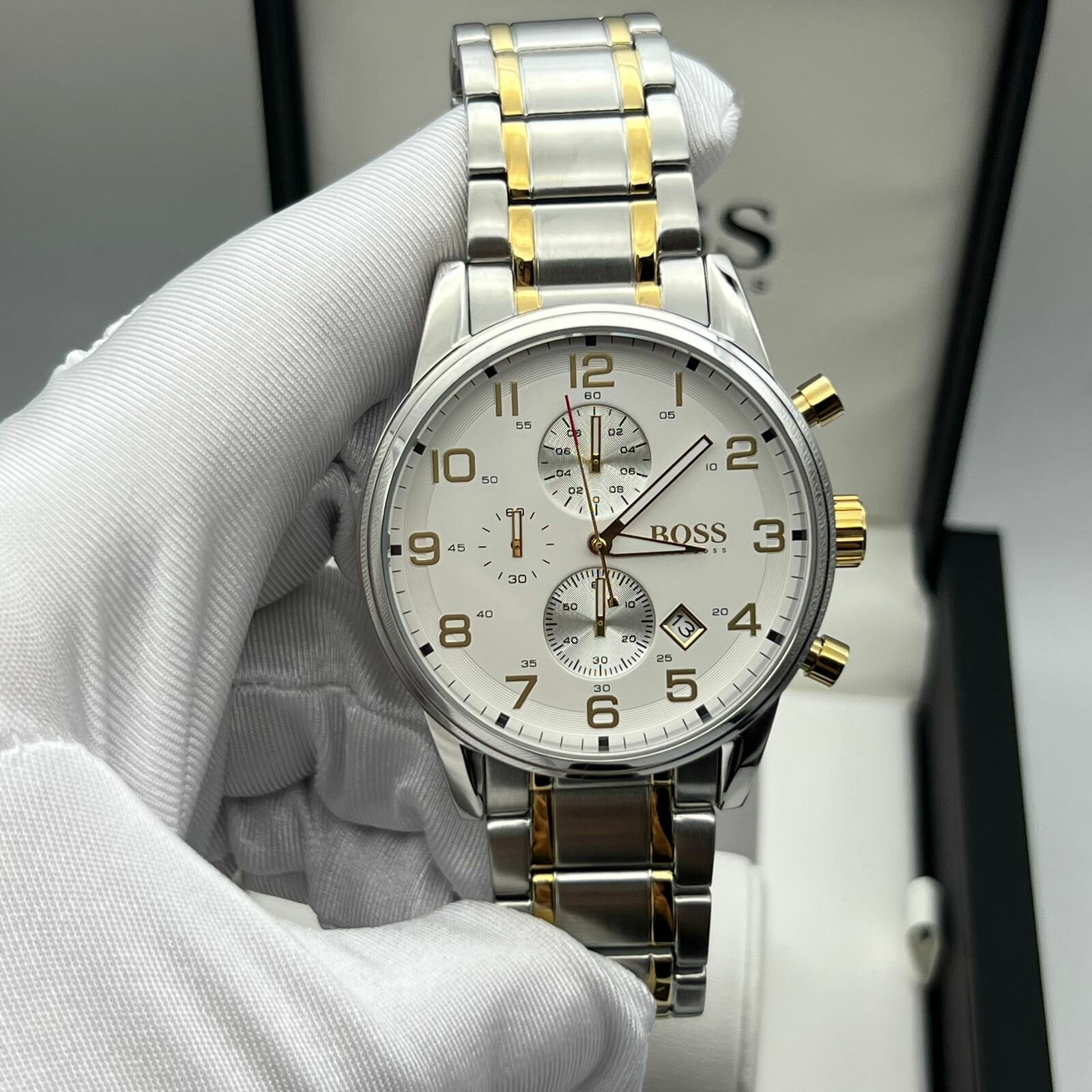 Наручные часы BOSS