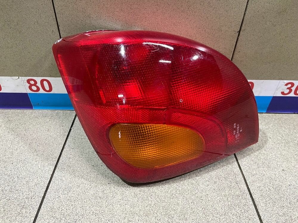 Фонарь задний левый Ford Fiesta 4