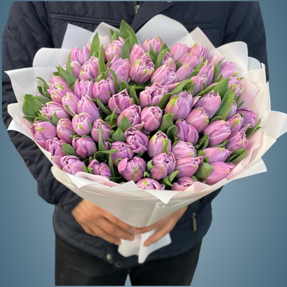 Букет из 51 пионовидного тюльпана