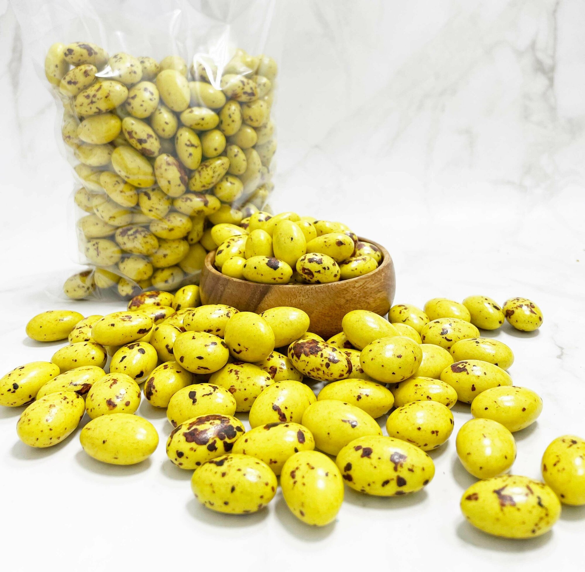 Миндаль в шоколаде 900г/Орехи в глазури /Осенние Листья Драже