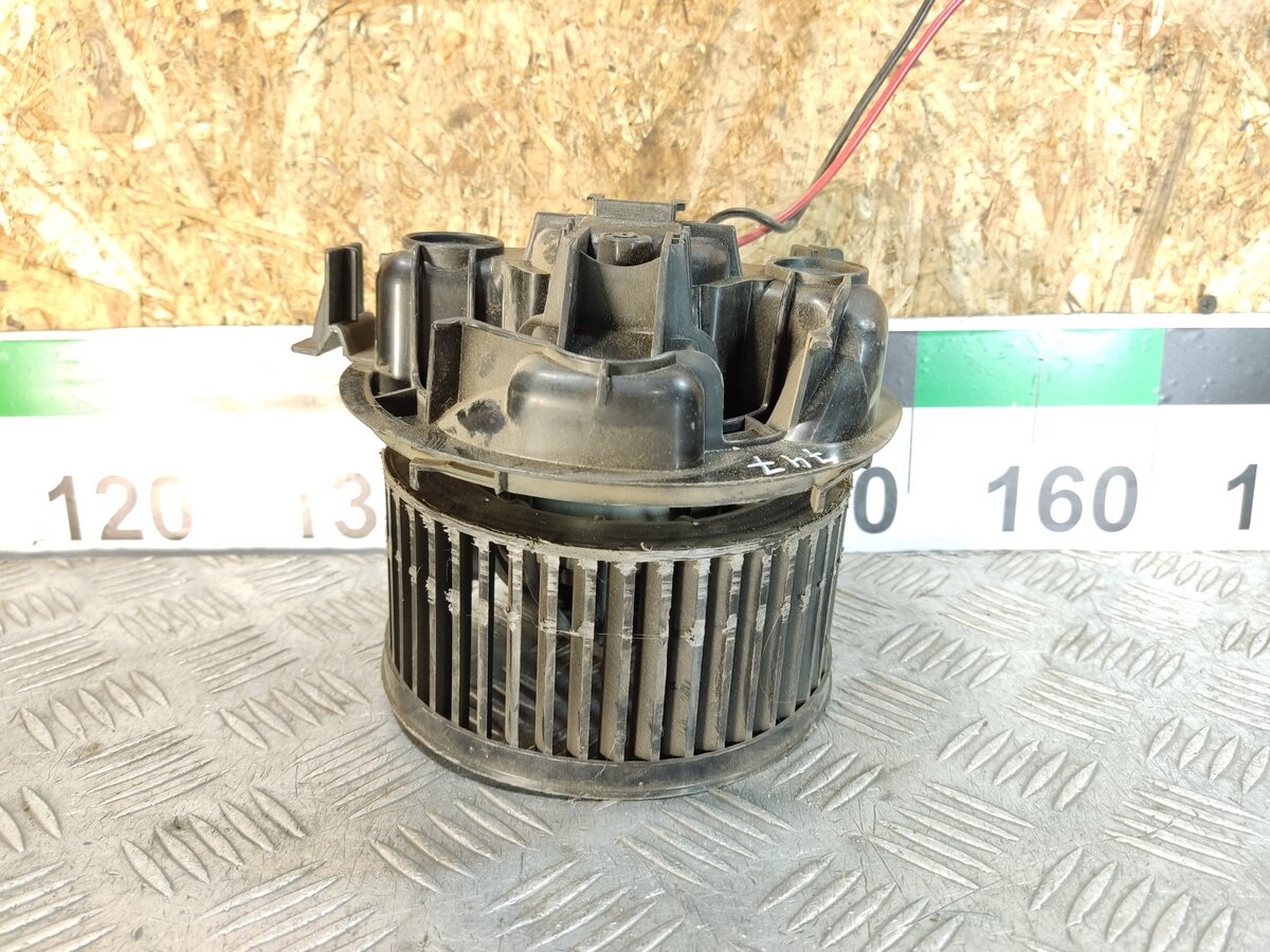 Моторчик отопителя RENAULT Megane 2003 2009 7701056965