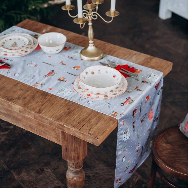 Дорожка на стол Myatashop "Christmas Gift", 45x145см, сатен, новогодняя