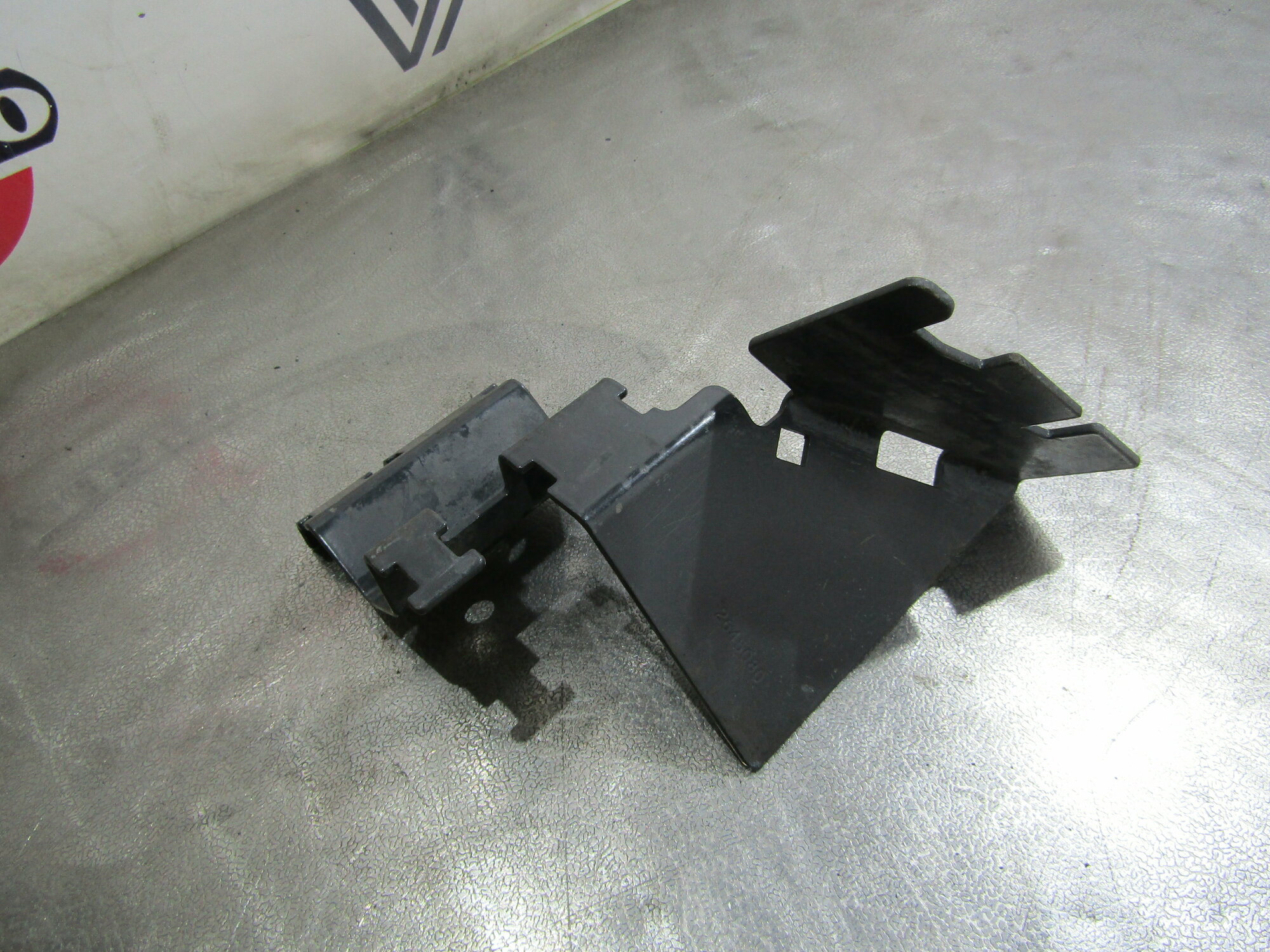 Кронштейн крепления тормозных трубок Scania 6-series