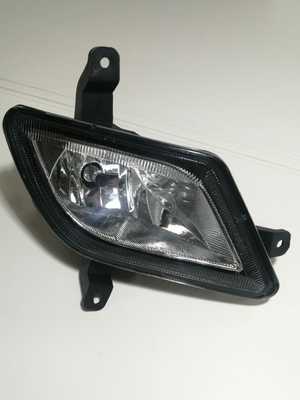 Фара противотуманная правая Faw V5 [1.5 16V 5MT седан] 81210TKA00