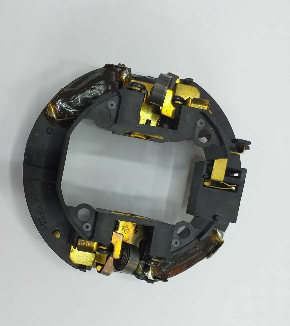 Щеткодержатель для отбойного молотка MAKITA HK1820L 638577-1