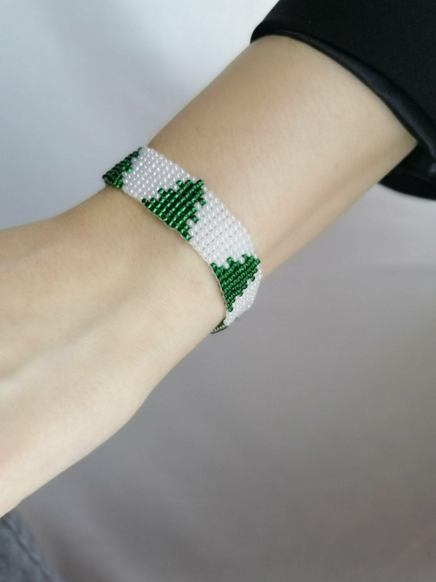 Плетеный браслет