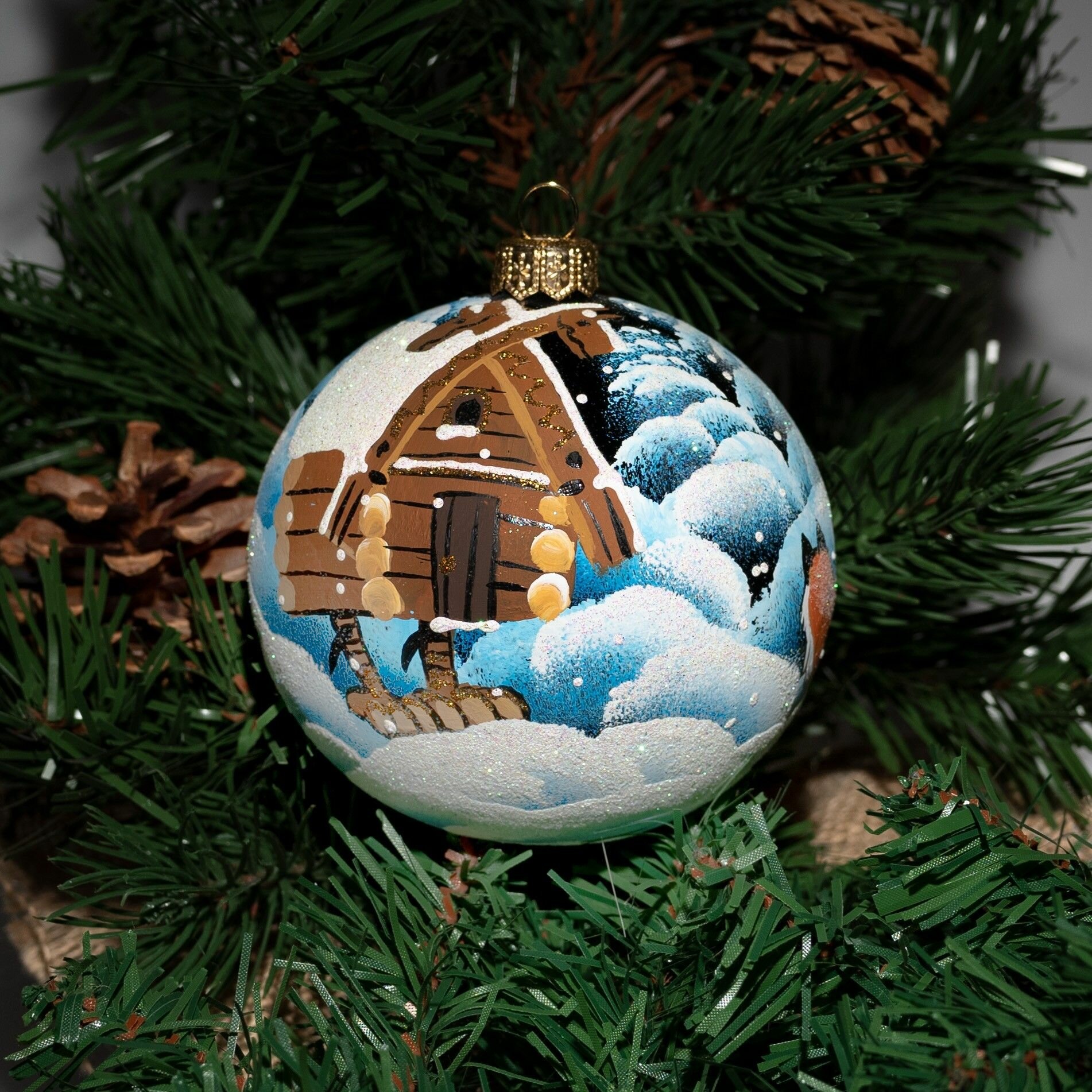 Шар на елку 100мм "Избушка на курьих ножках и лиса"