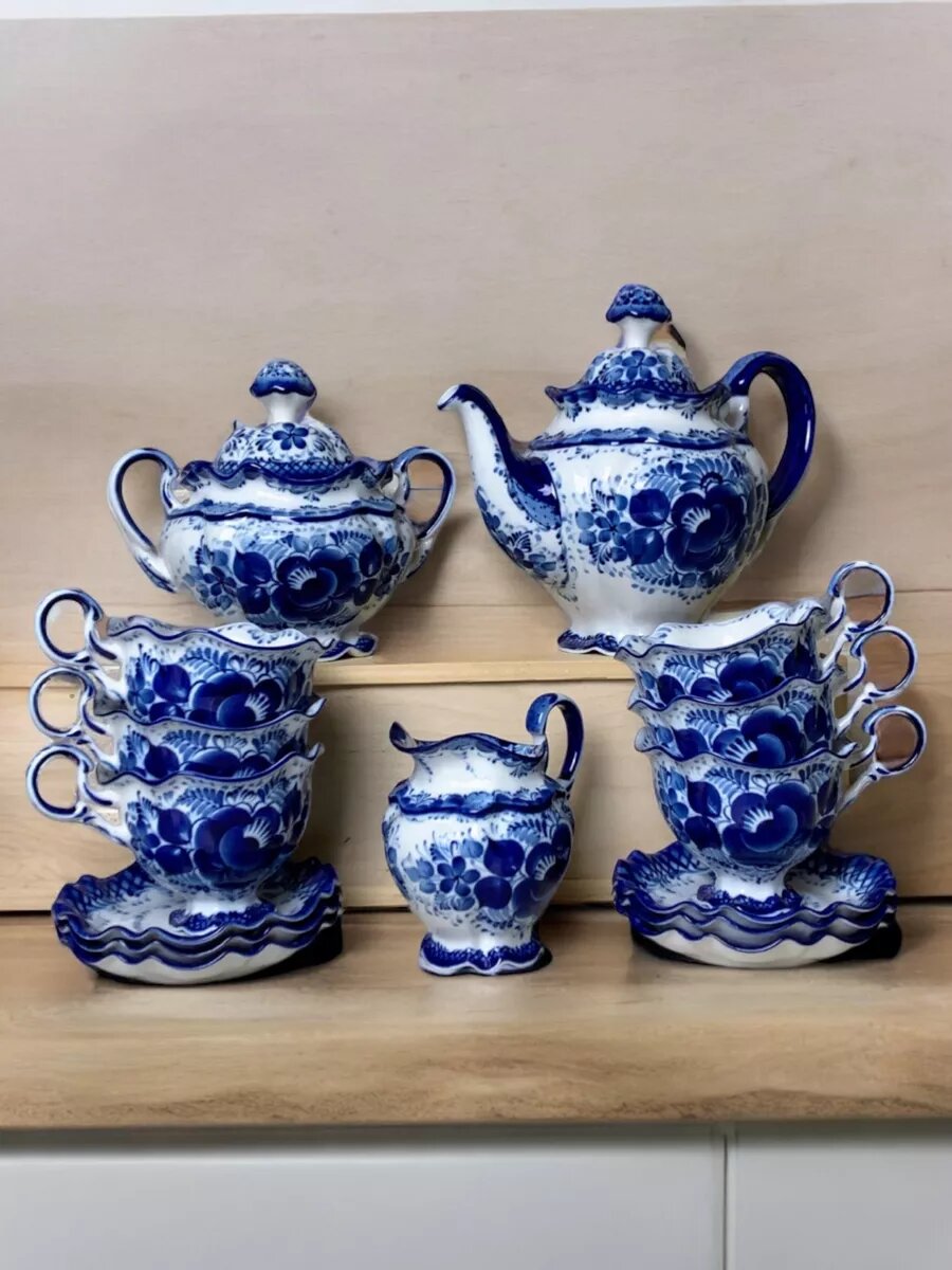 Сервиз чайный "Семейный" на 6 персон