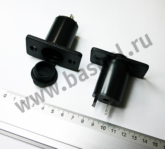 Гнездо прикуривателя корпусное