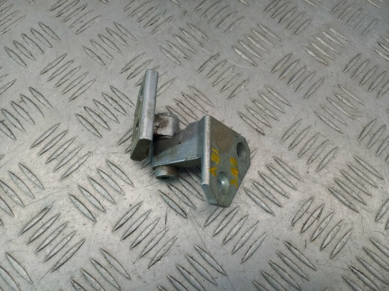 Б/У Петля двери задней левой верхняя Volkswagen Golf 5 MK5 / Фольксваген Гольф 5 MK5 1.4 BMY 140Л.С хэтчбек 2008