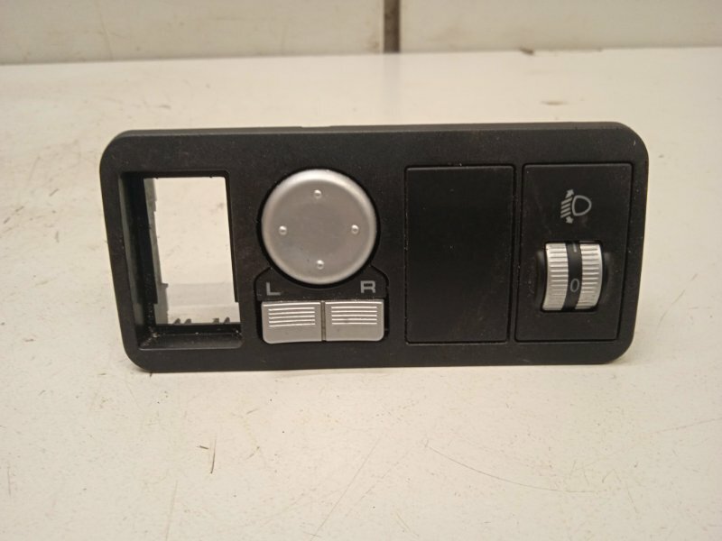 Б/У Лифан Солано 2, Lifan X60 2012-, Lifan Solano 2010-2016 Блок управления зеркалами Lifan Solano 2017 2, 650 81256 LIFAN ...