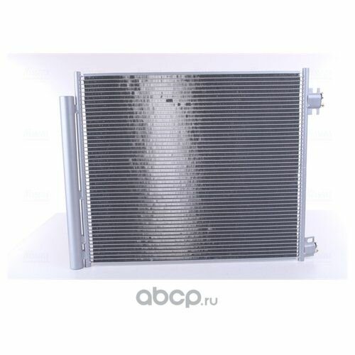 Радиатор кондиционера Nissan 9211000Q0E