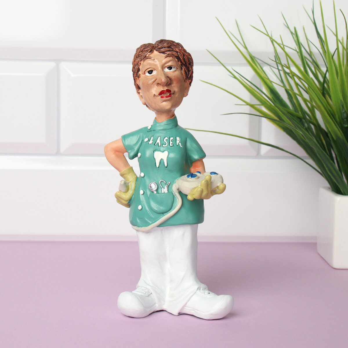 Декоративная фигурка «Врач Стоматолог», 6х4х16 см, полистоун