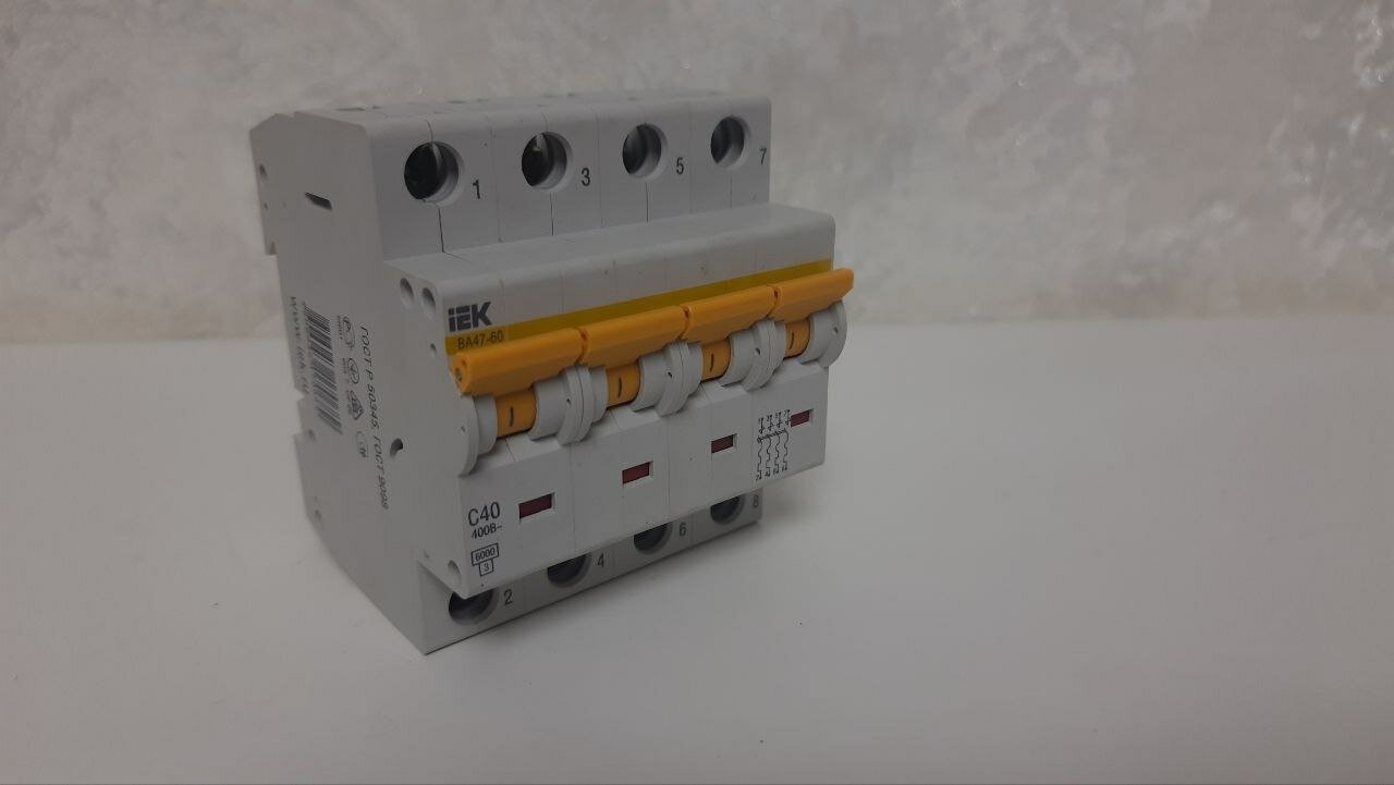IEK Выключатель автоматический ВА47-60 4Р 40А 6кА С, MVA31-4-040-C