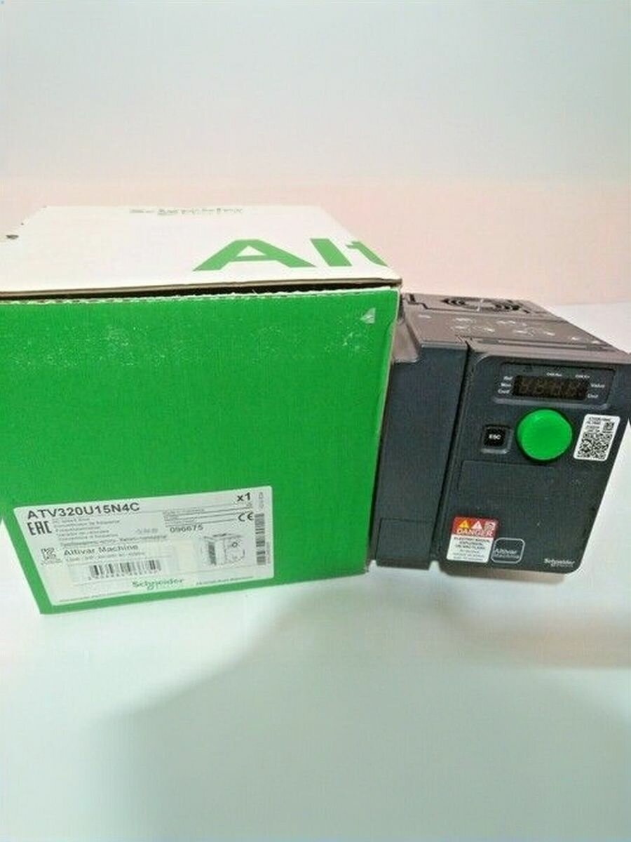 Schneider Electric Altivar 320 Частотный преобразователь книжное исполнение 1,5кВт 500В 3ф ATV320U15N4C