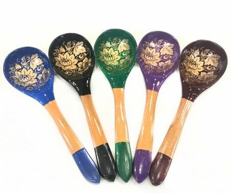 Деревянная ложка салатная кудрина 200*60 зеленый фон