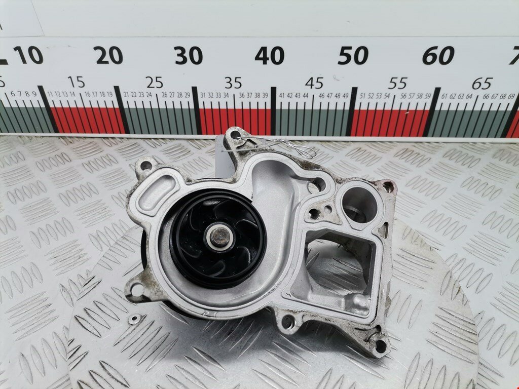 Насос водяной (помпа) BMW 3-Series (E90/E91/E92/E93) 11518516204 арт. 1984196
