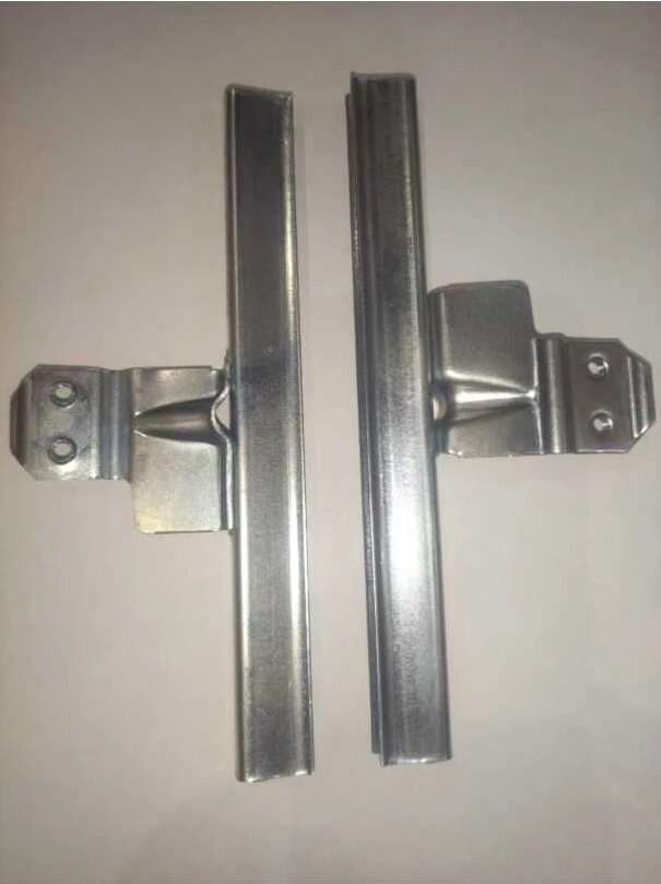 Держатель бокового стекла для а/м ВАЗ 2105 (2 шт.)