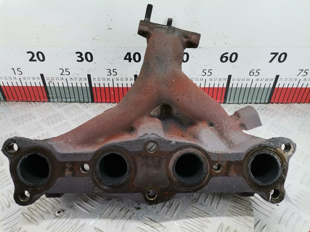Коллектор выпускной Mazda 323 BA Z53613450A арт. 1824668