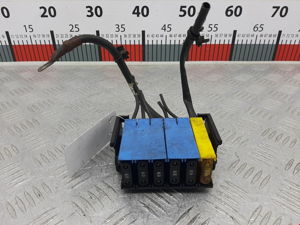 Блок предохранителей Opel Vectra B 90542182 арт. 2100706