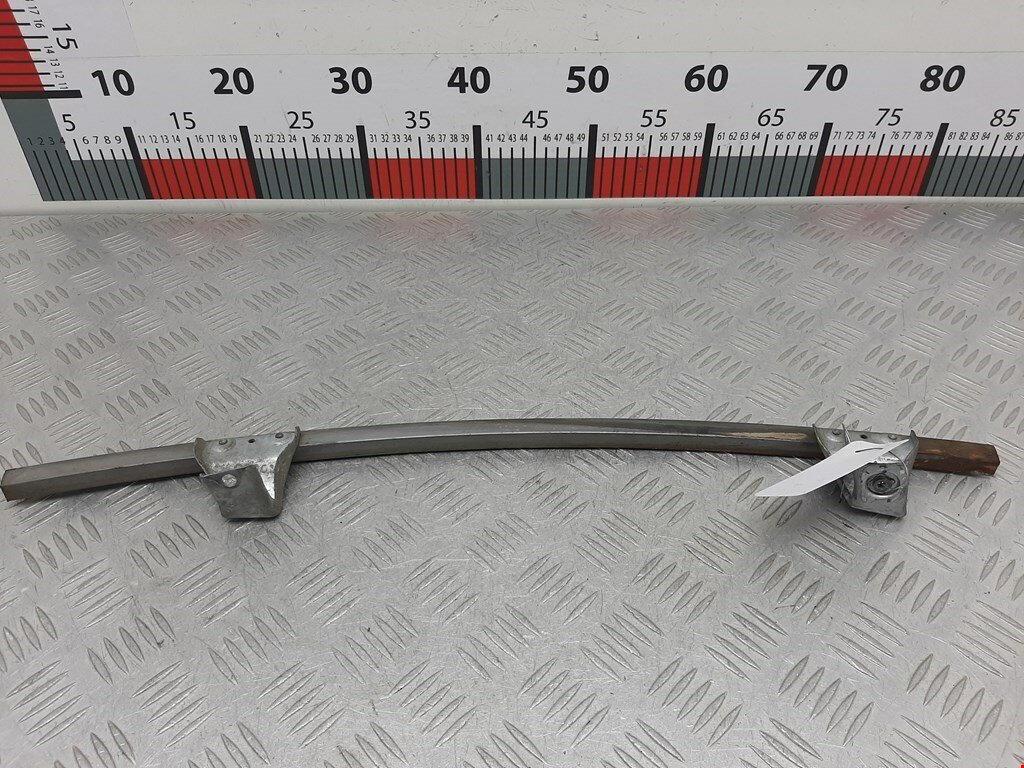 Направляющая стекла двери Pontiac Trans Sport 1 арт. 2103119