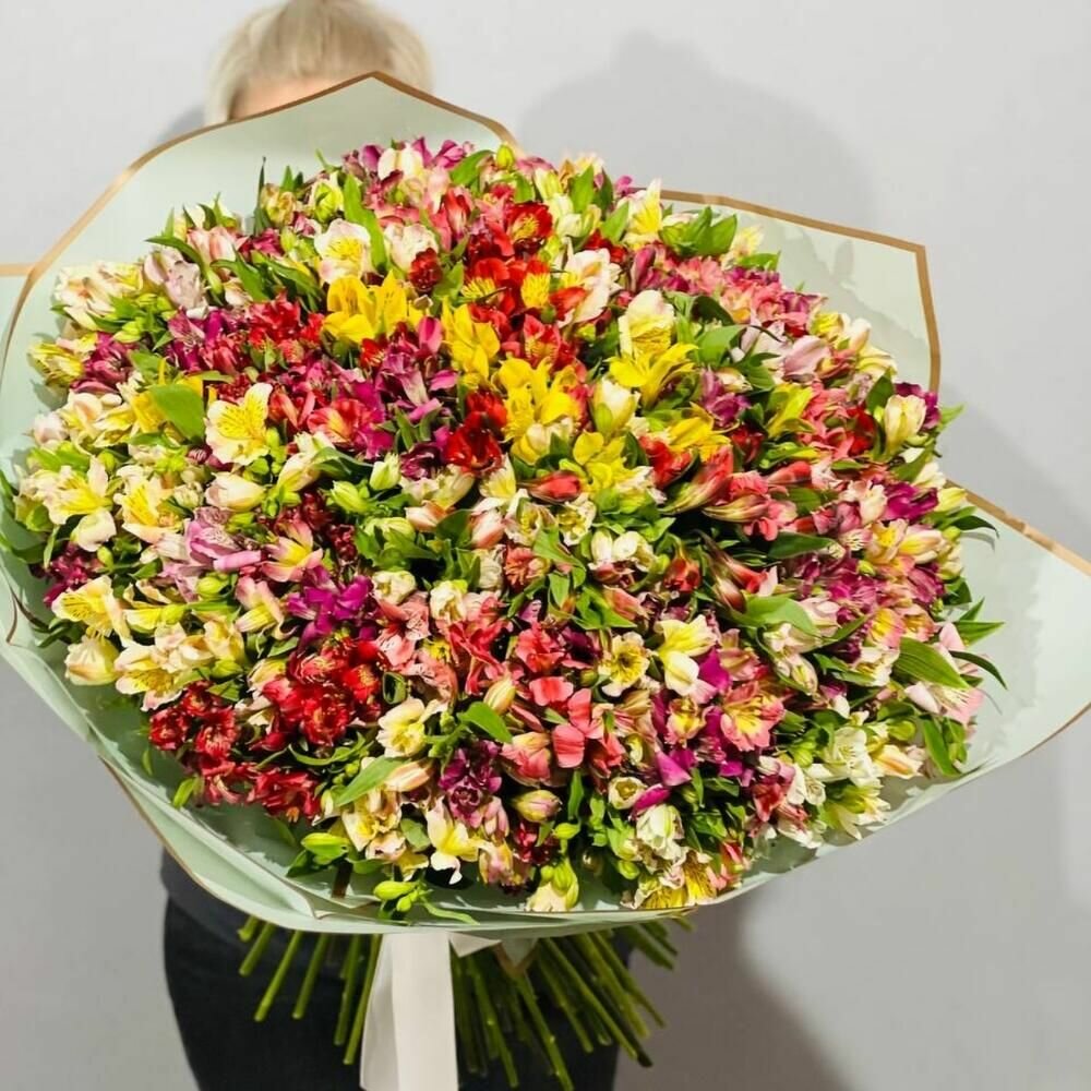 151 альстромерия в огромном букете